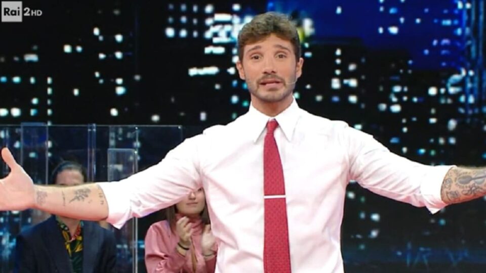 Stefano De Martino, Stasera tutto è possibile non torna in autunno Stefano De Martino, Stasera tutto è possibile non torna in autunno